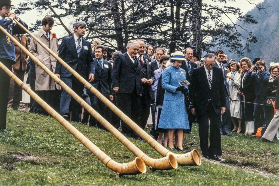 Elisabetta II e la Svizzera: la visita nel 1980 che fece scalpore