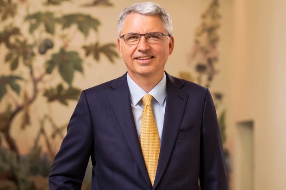 Il CEO di Roche guadagna (molto) più dei consiglieri federali