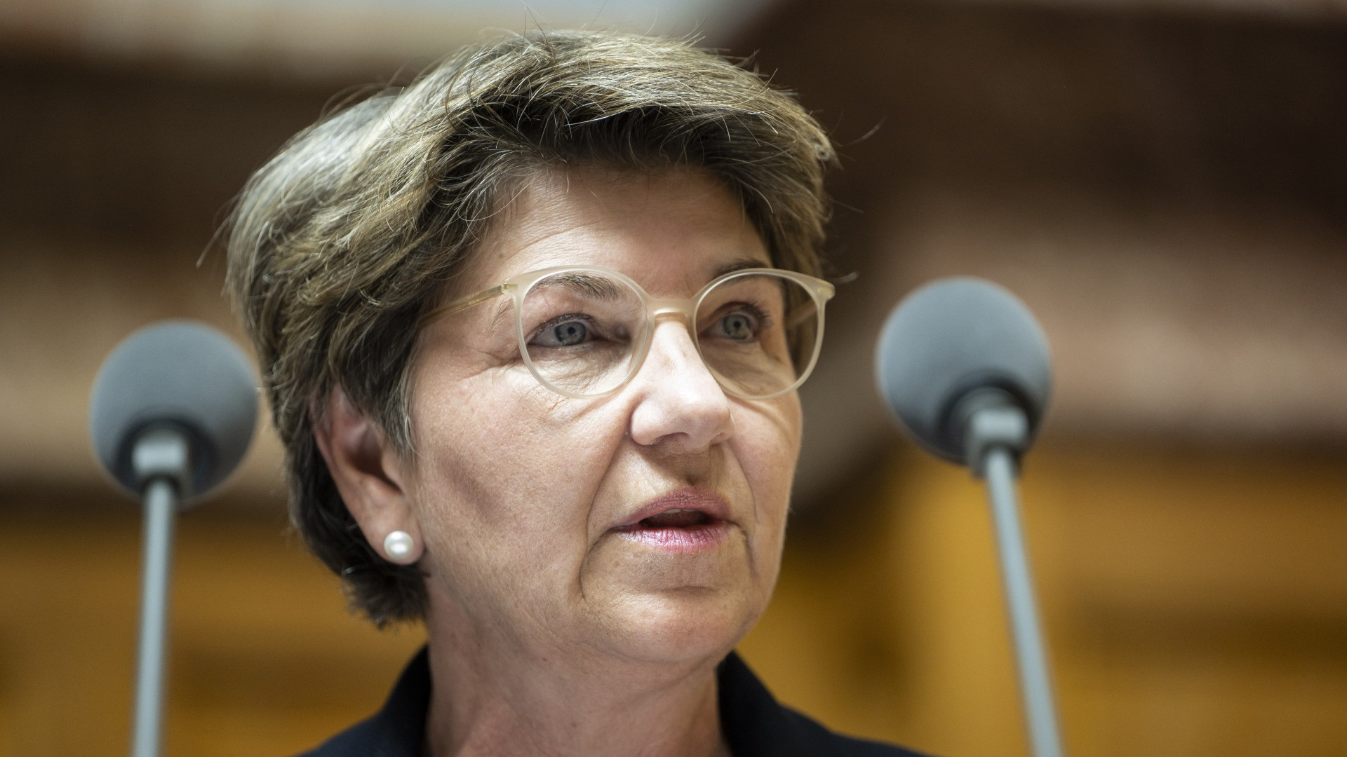 Viola Amherd: «Il no alla riesportazione di armi fatica a essere capito ...