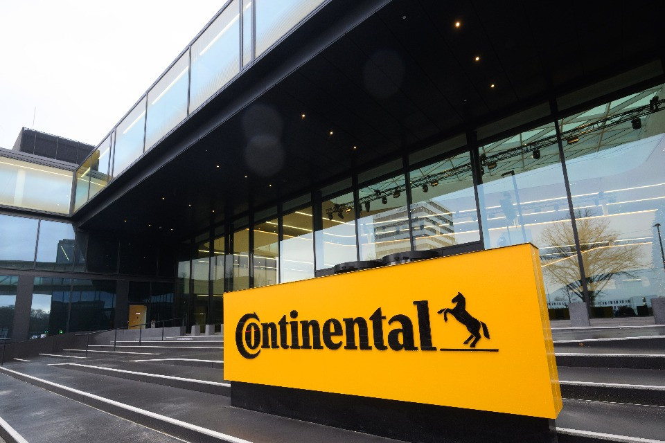 Continental taglia 7.150 posti di lavoro in tutto il mondo