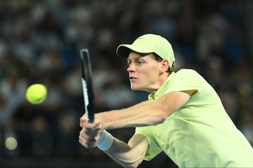 Sinner vola in finale agli Australian Open