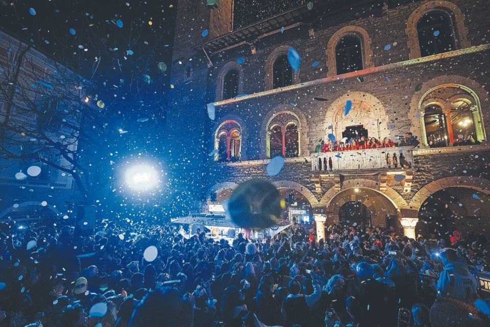 Spazio a festa, musica e coriandoli: si apre ufficialmente il Rabadan