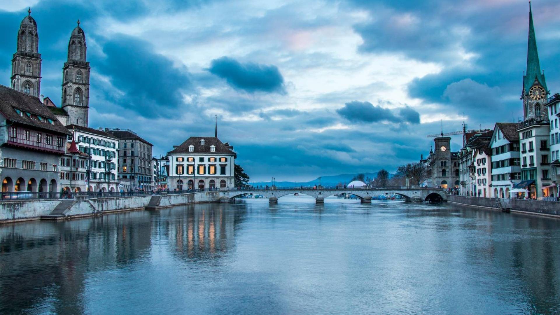Canoista disperso nella Limmat