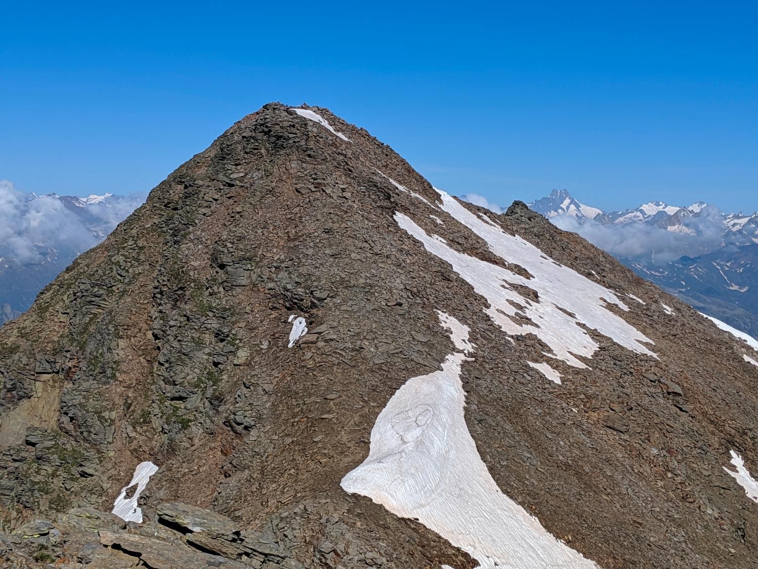 Antenna al Campo Tencia, cinque opposizioni