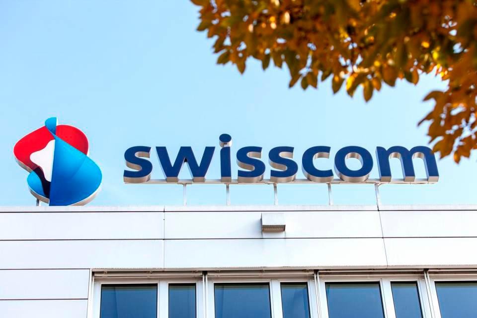 Swisscom, business and jobs down