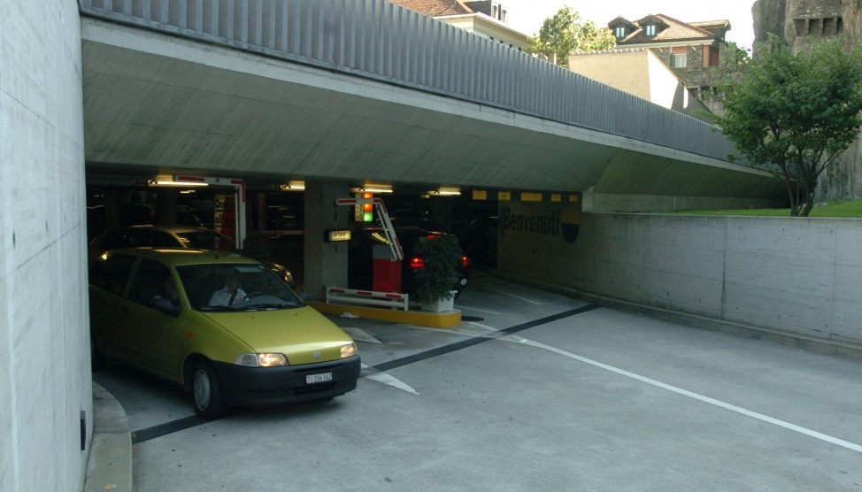 Bellinzona, autosilo un po' meno caro