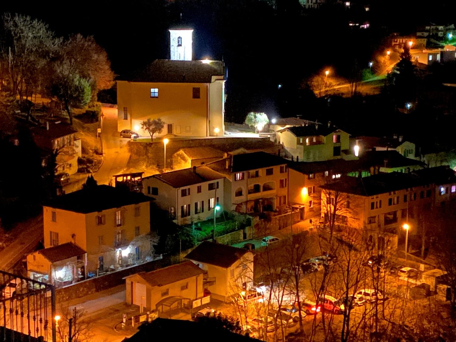 Anziano ritrovato ferito tra Sagno e Vacallo