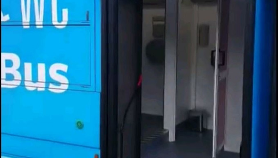 Arriva il primo "toilet bus" in Europa